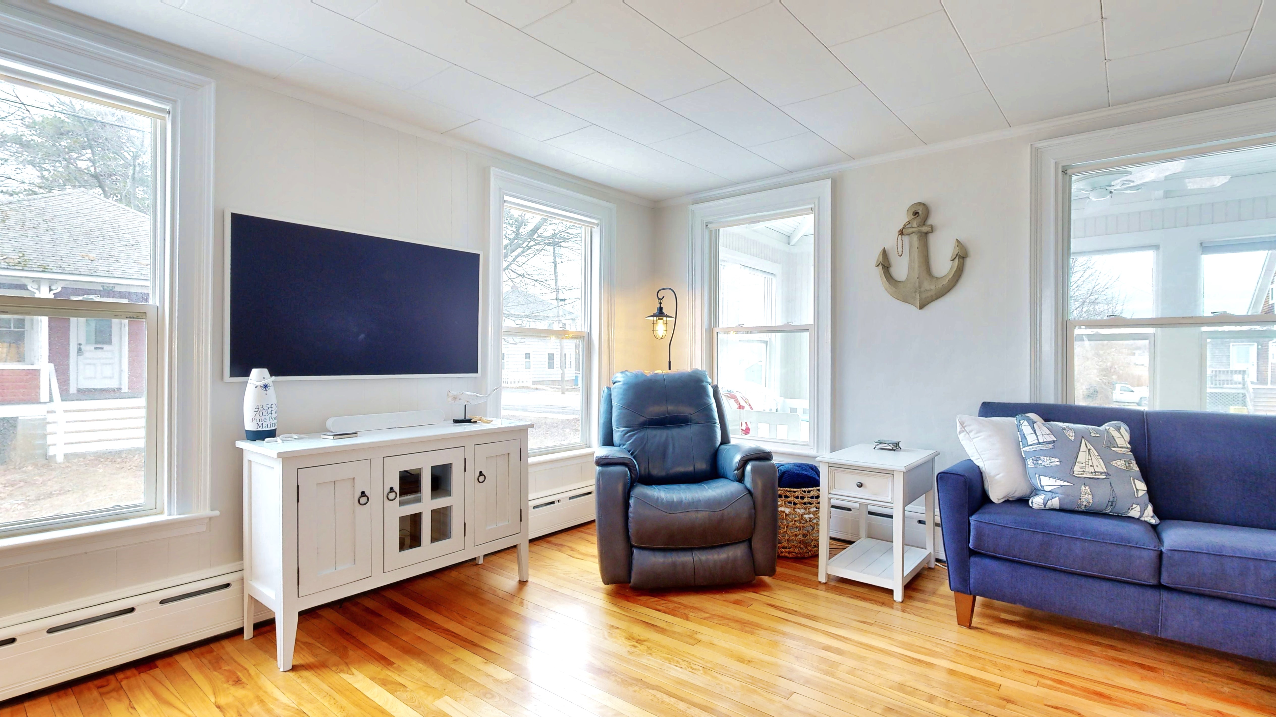 Driftwood Cottage – Pine Point Bliss