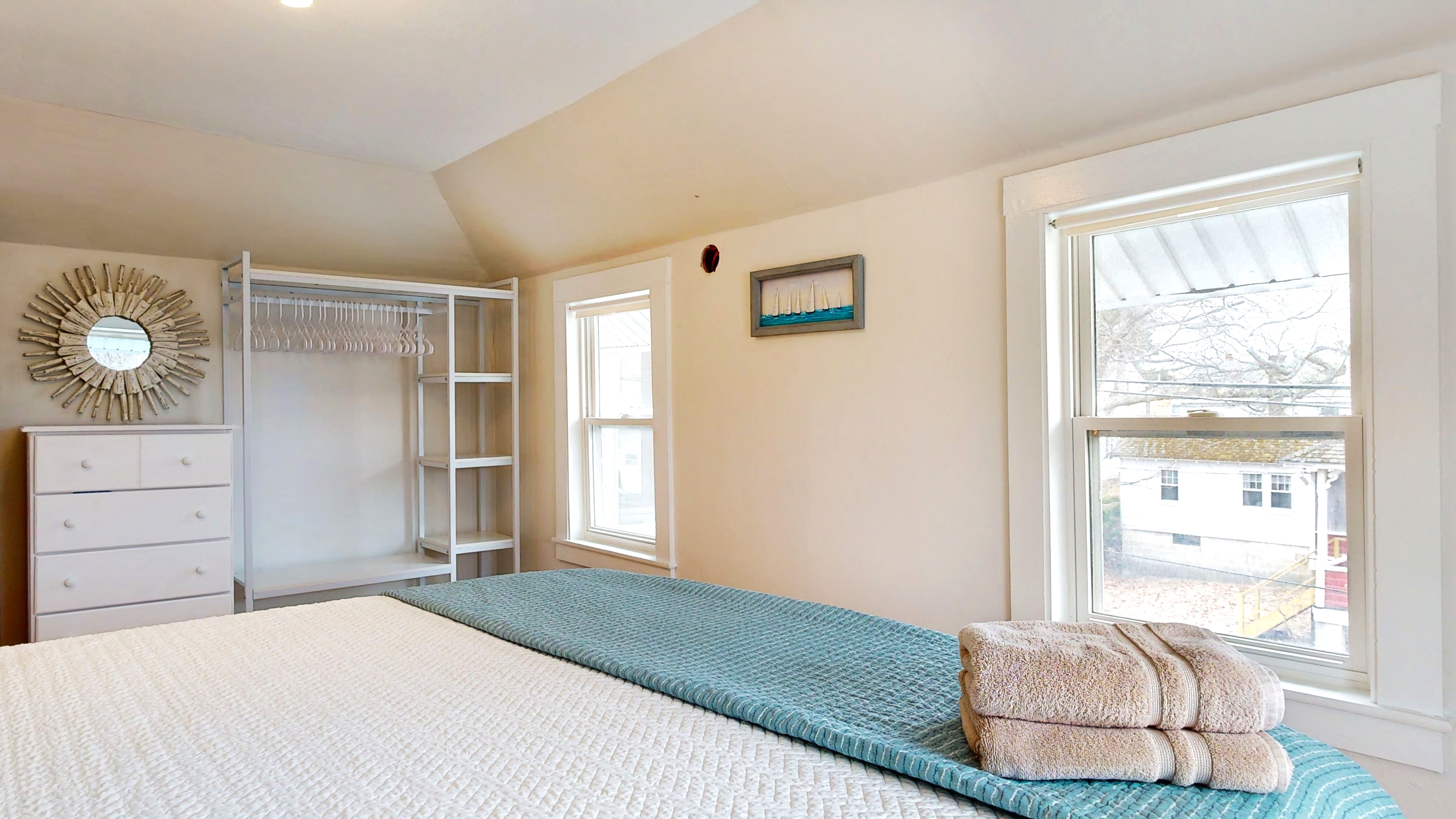 Driftwood Cottage – Pine Point Bliss